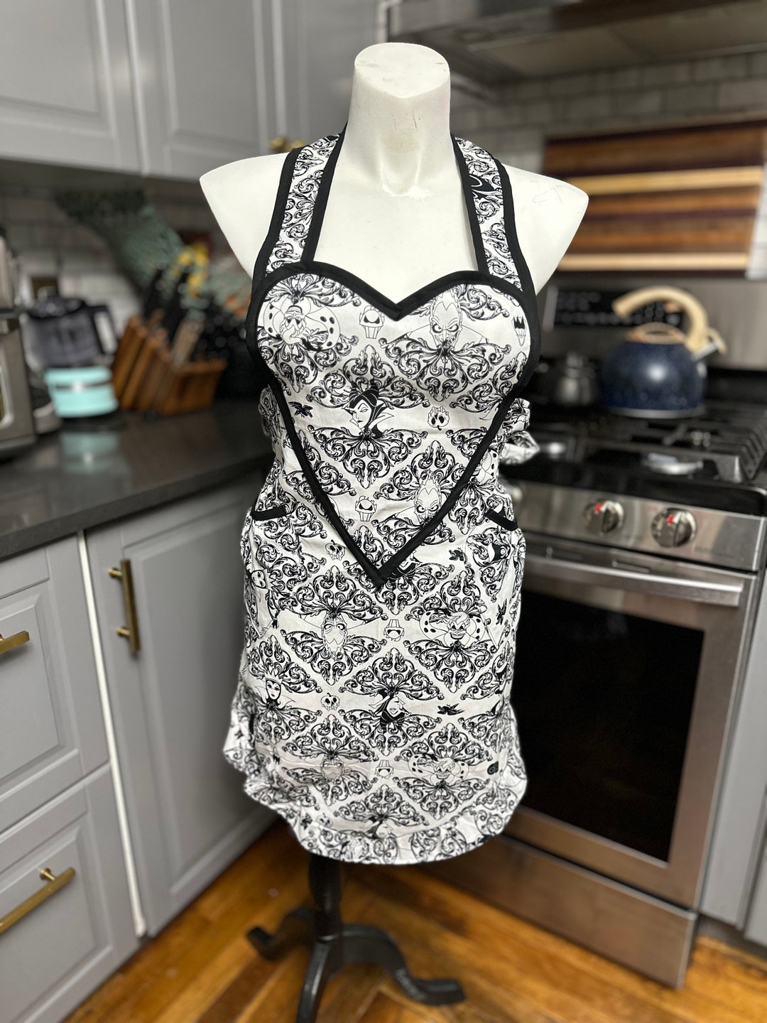 Handmade Full Length Heart Apron W/pockets - Animated Villains - Etsy