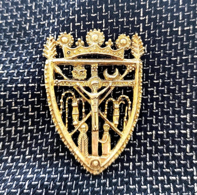Jesus on Cross 14th Century Pilgrim Token, Medieval Hat Badge Replica ...