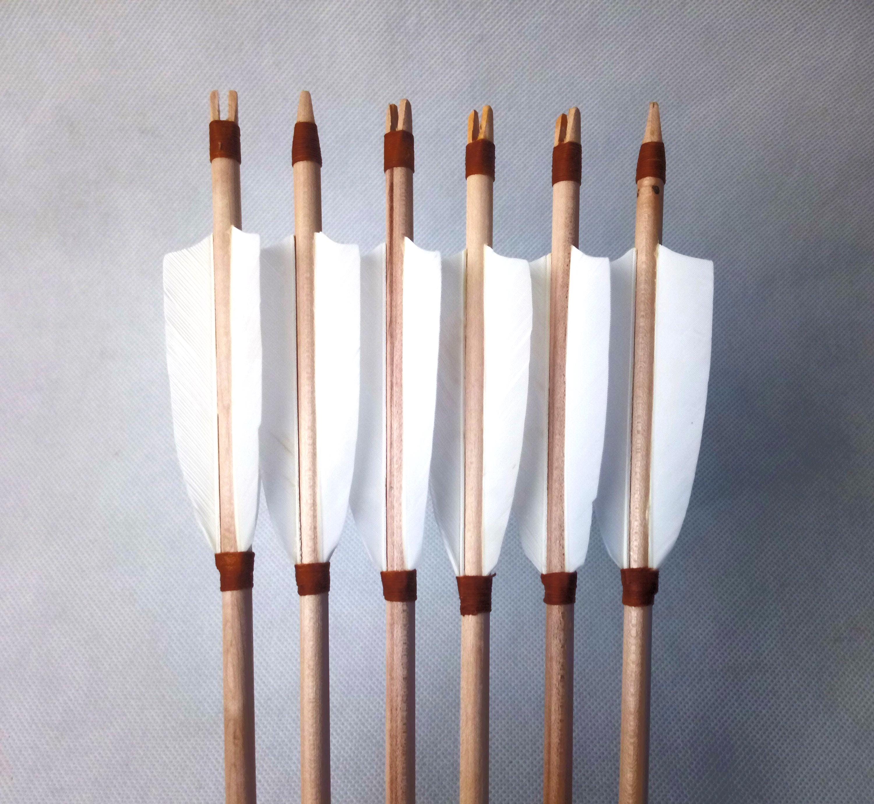 Ash Wood Archery Arrows: Medieval Traditional Arrows, White Feathers ...