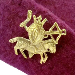 Medieval Times Badges "hunting Vagina" Brooch for Headdress, Pin With ...