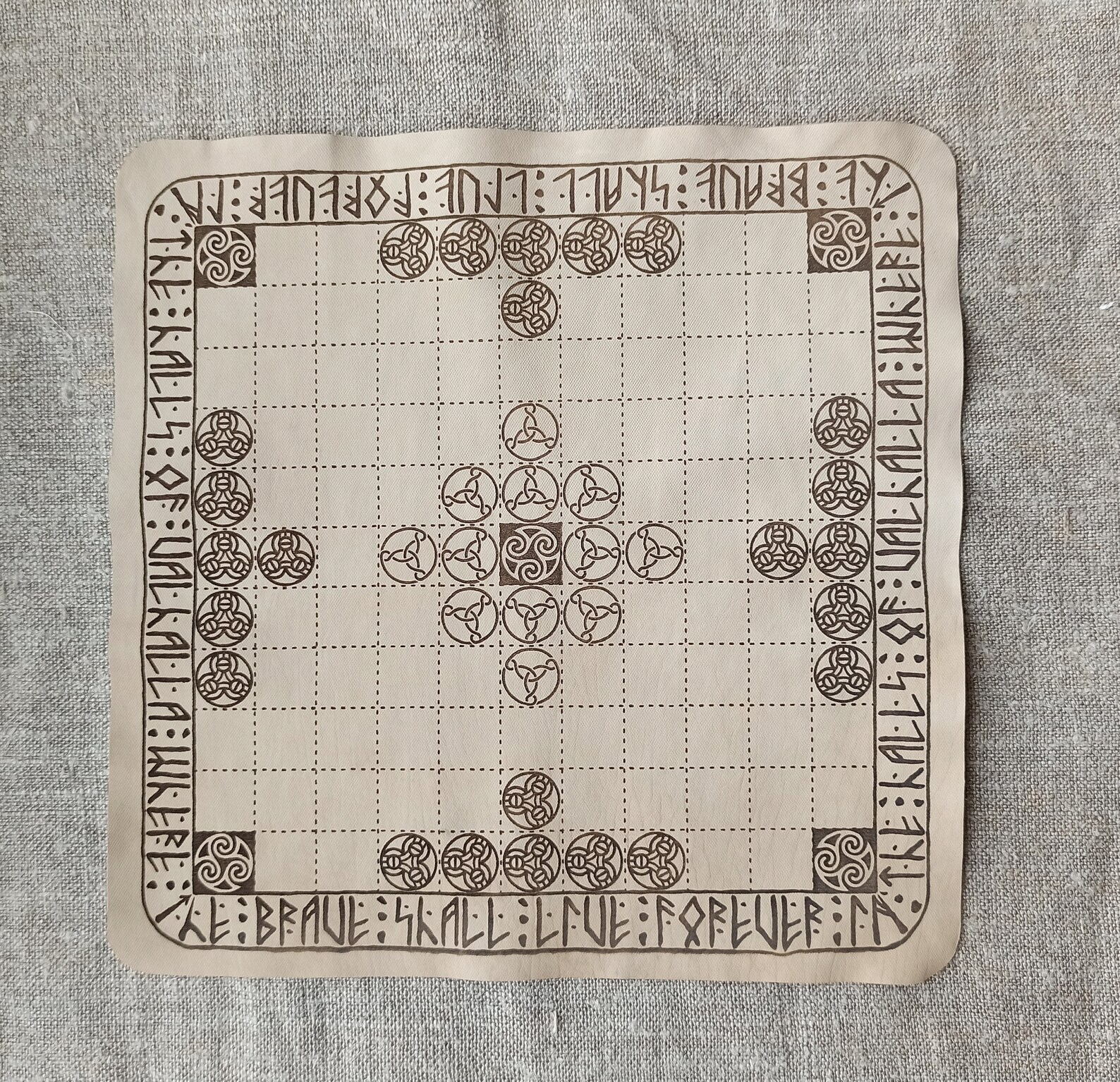 Hnefatafl Board Game Viking Tafl Game BOARD With Engraved on - Etsy