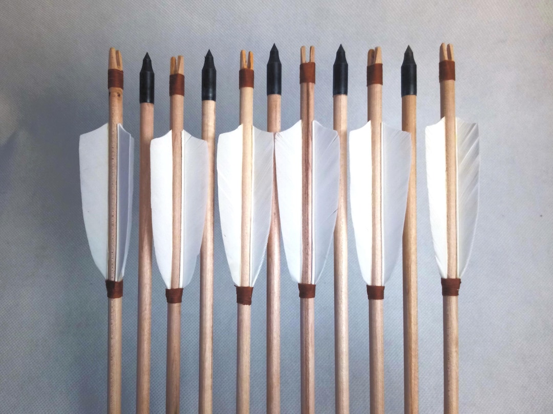 Ash Wood Archery Arrows: Medieval Traditional Arrows, White Feathers ...