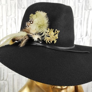 Medieval Times Badges "hunting Vagina" Brooch for Headdress, Pin With ...