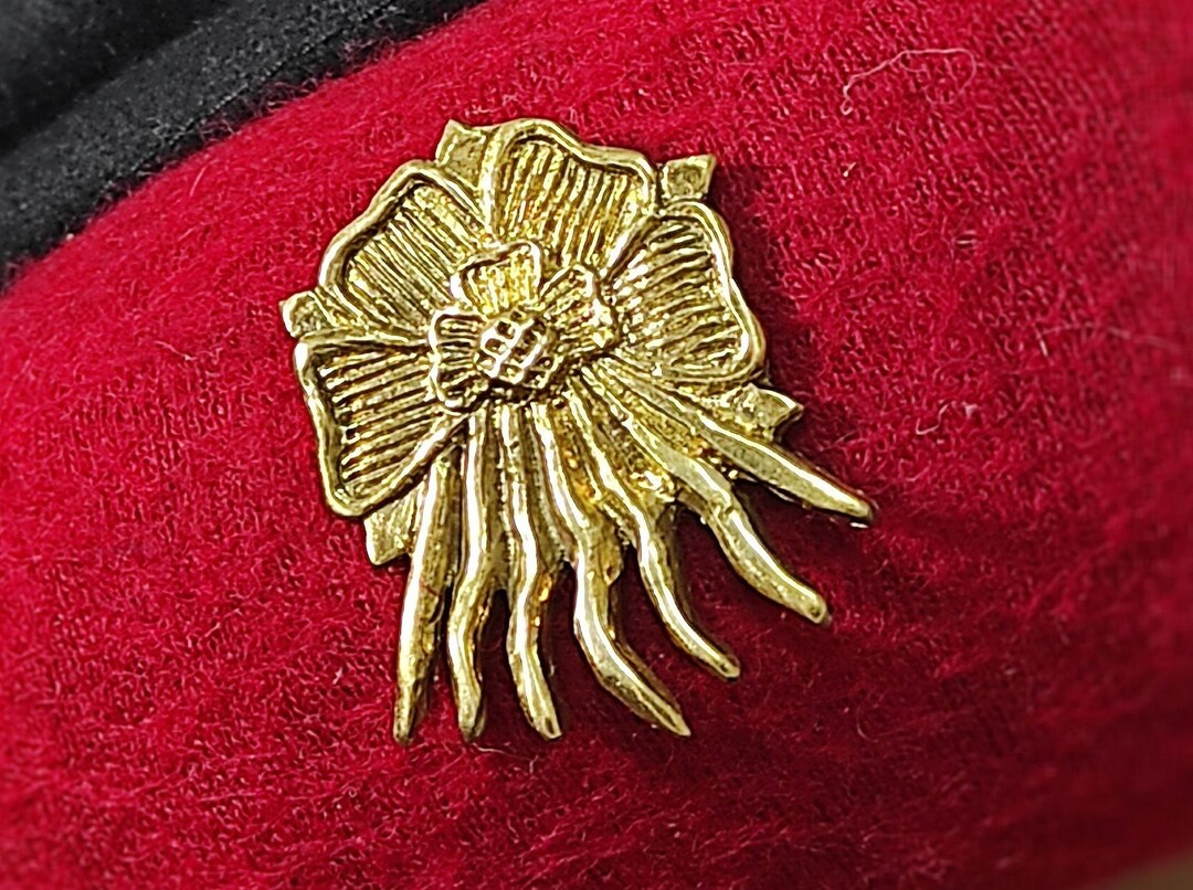 Medieval Badge, Pilgrim Badge Replica, Shining Sun of York, Rose and ...