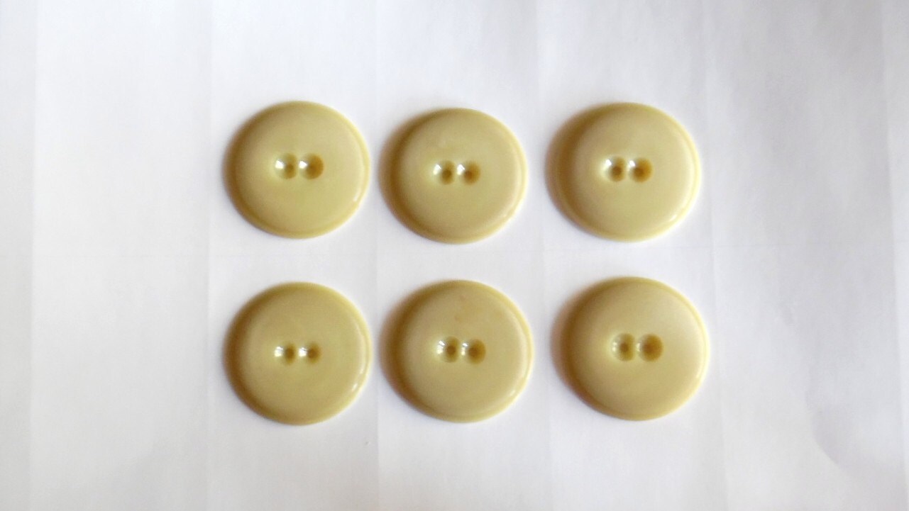 Set of 6 Light Beige Large Buttons - Etsy