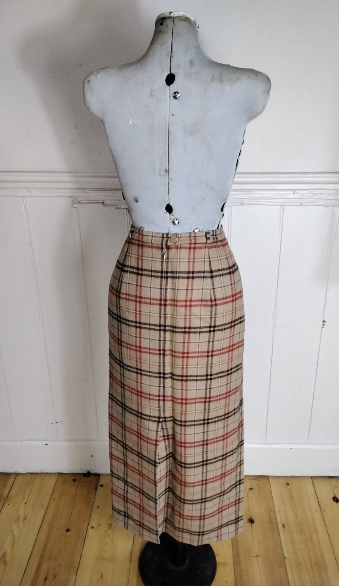 Stunning Basler, Ankle Length, Wool Fitted Skirt in Camel With Red and ...