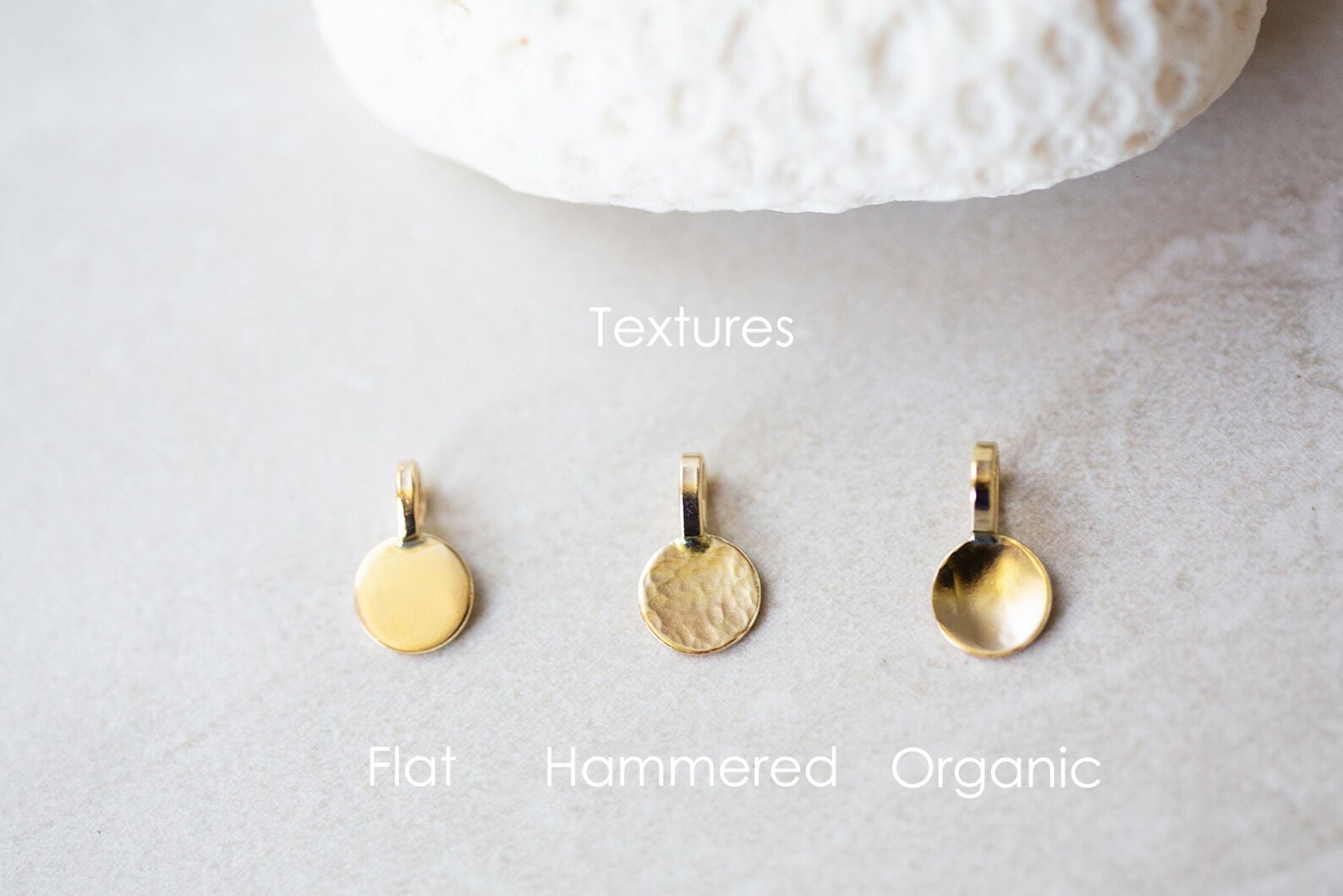 14K Gold Round Pendant 14K Solid Gold Disc Necklace 14K - Etsy