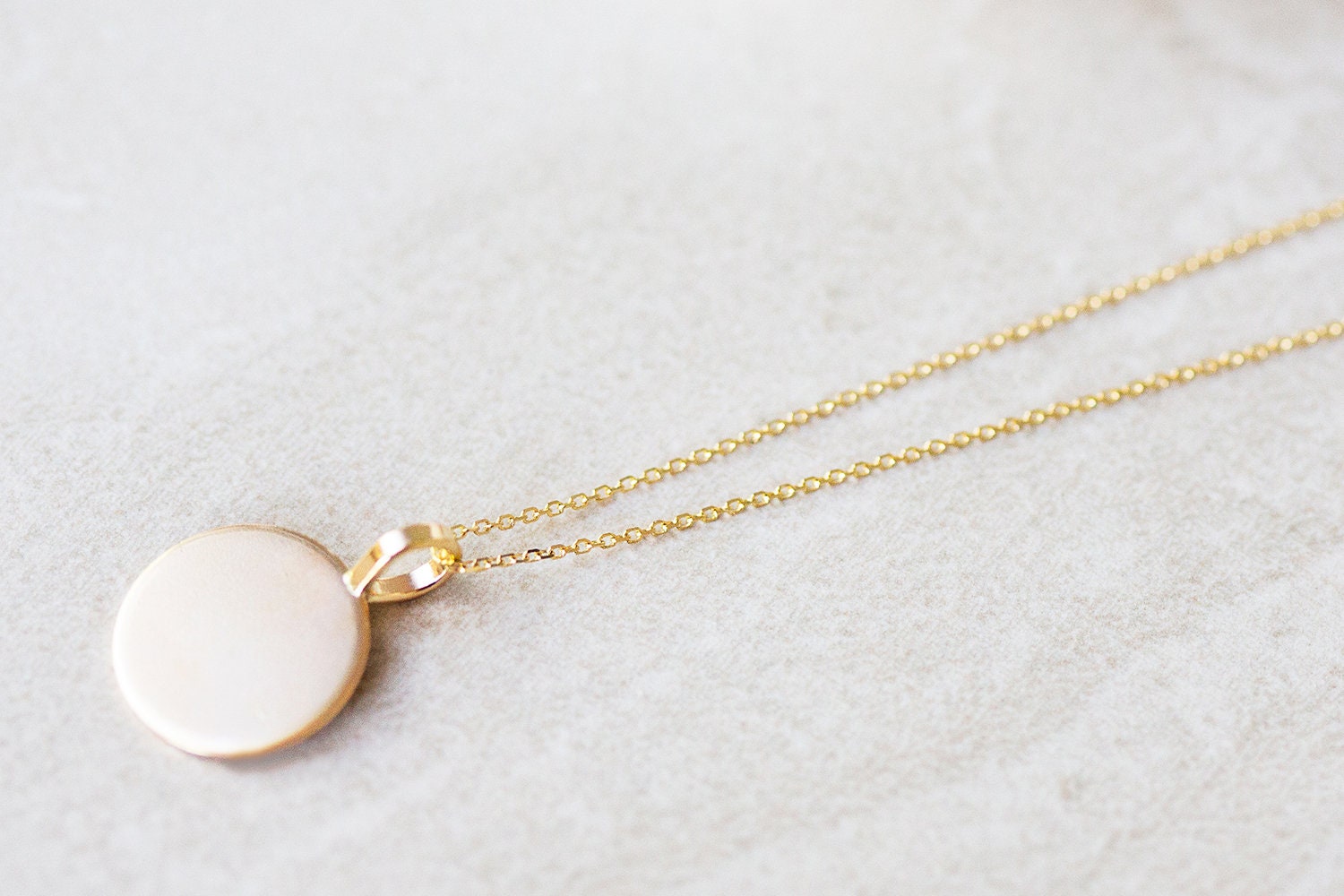 14K Gold Round Pendant 14K Solid Gold Disc Necklace 14K - Etsy