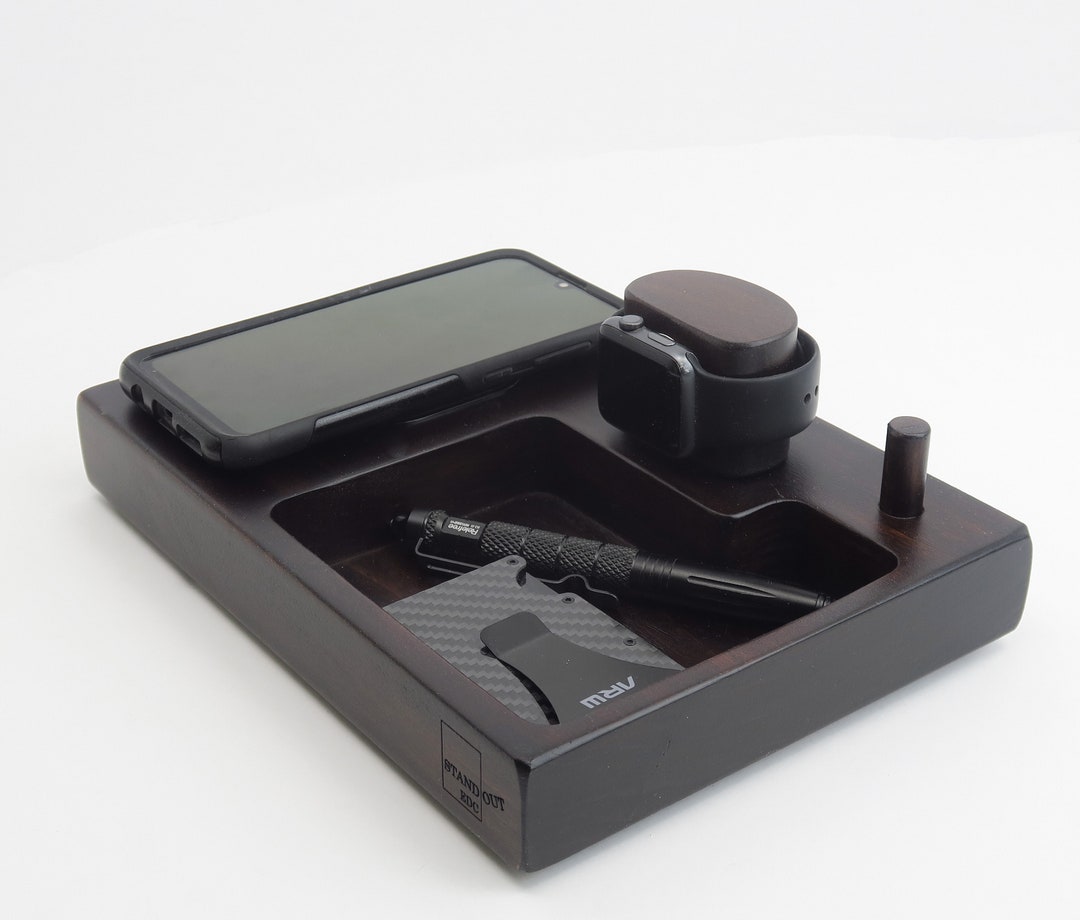 Wireless Smartphone and Watch Charging Station Features a Hardwood Base ...
