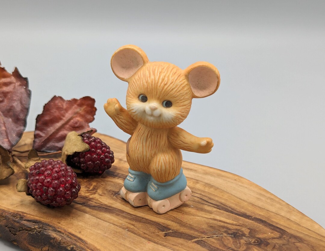Vintage 1992 Roller Skating Mouse Ceramic Figurine Sculpture Statue by ...