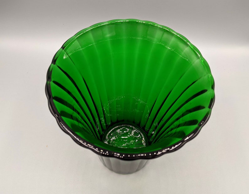 Vintage Green Glass Fluted Vase With Scalloped Rim Napco - Etsy
