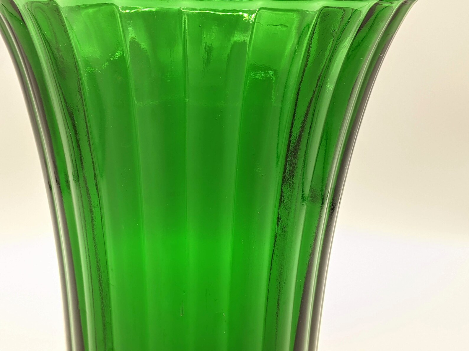 Vintage Green Glass Fluted Vase With Scalloped Rim Napco - Etsy