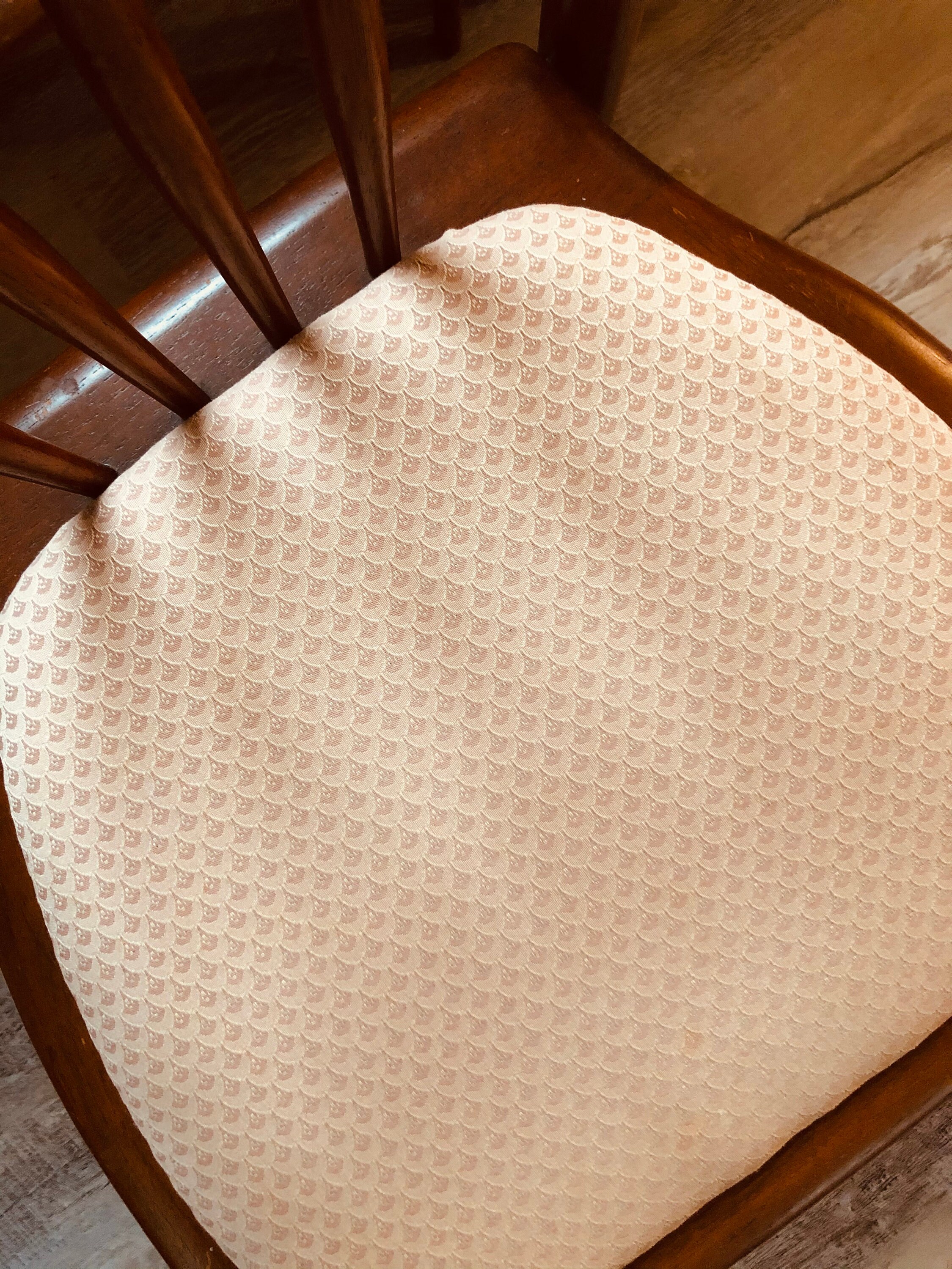 Mid 20th Century Mid Century Modern Spindle Back Side Chairs Set of 4 ...