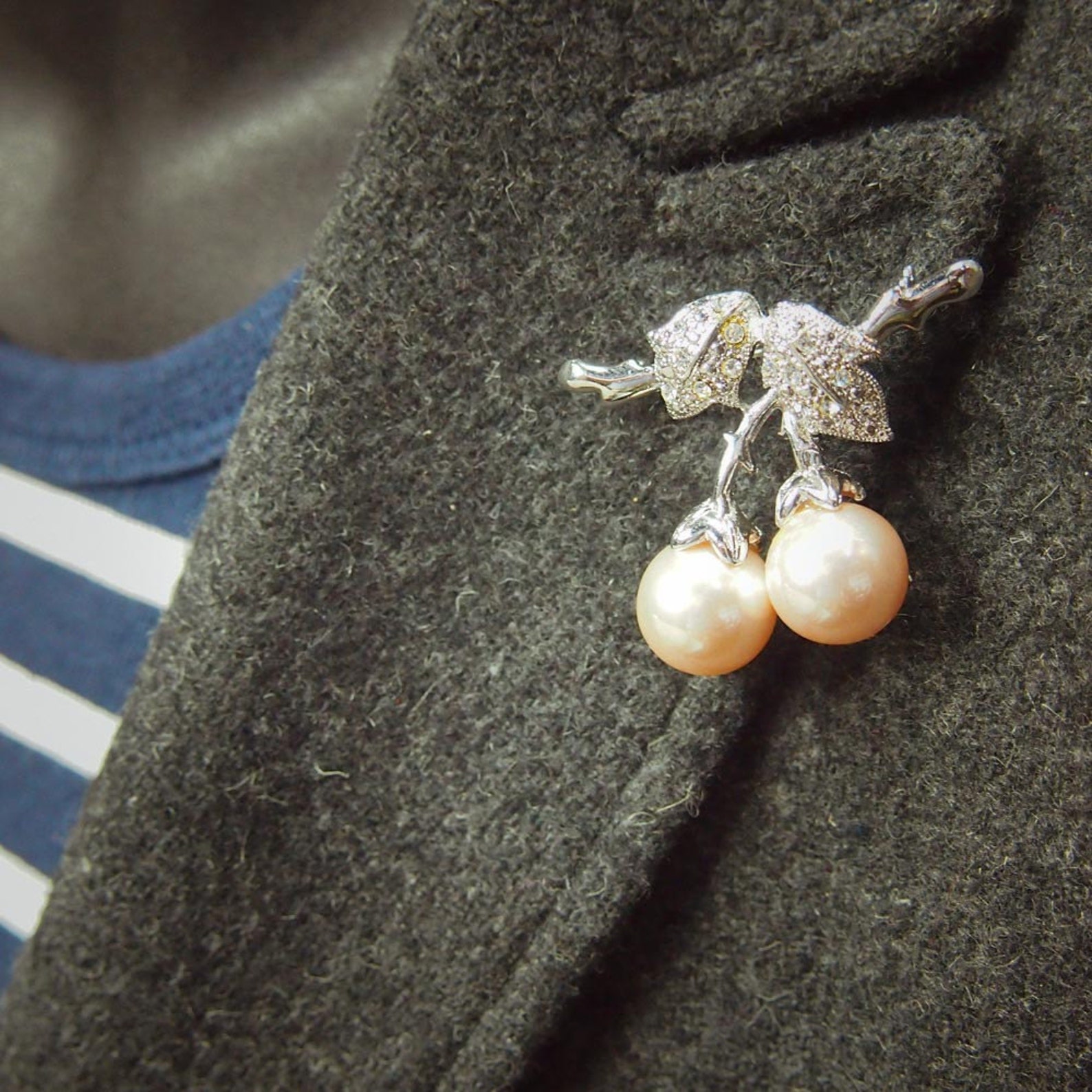 Peach Pearl Brooch Antique Vintage Styled, Bridesmaid, Rhinestone ...