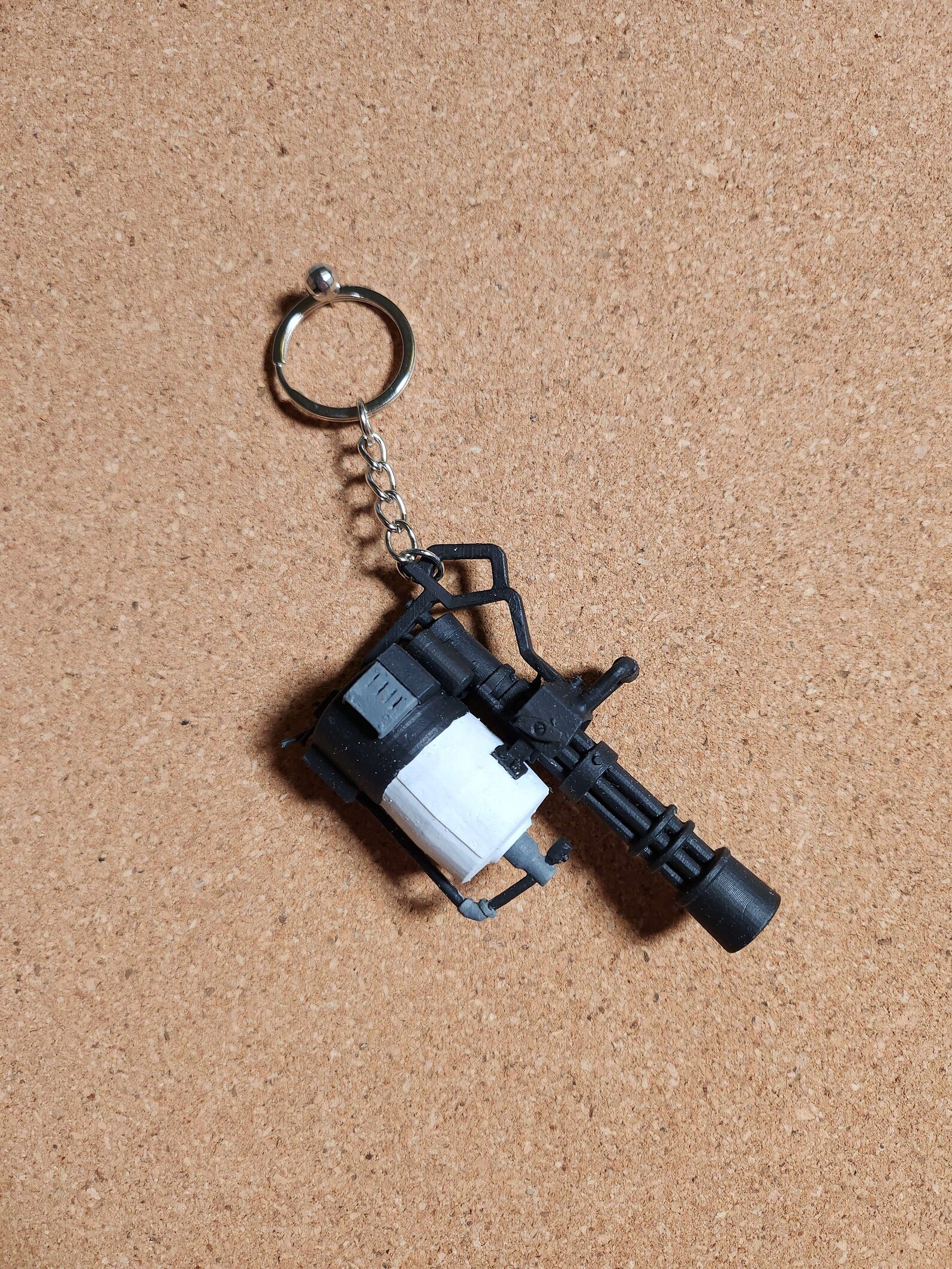 TF2 Minigun Keychain - Team Fortress 2 Keychain Resin Handpainted Charm ...