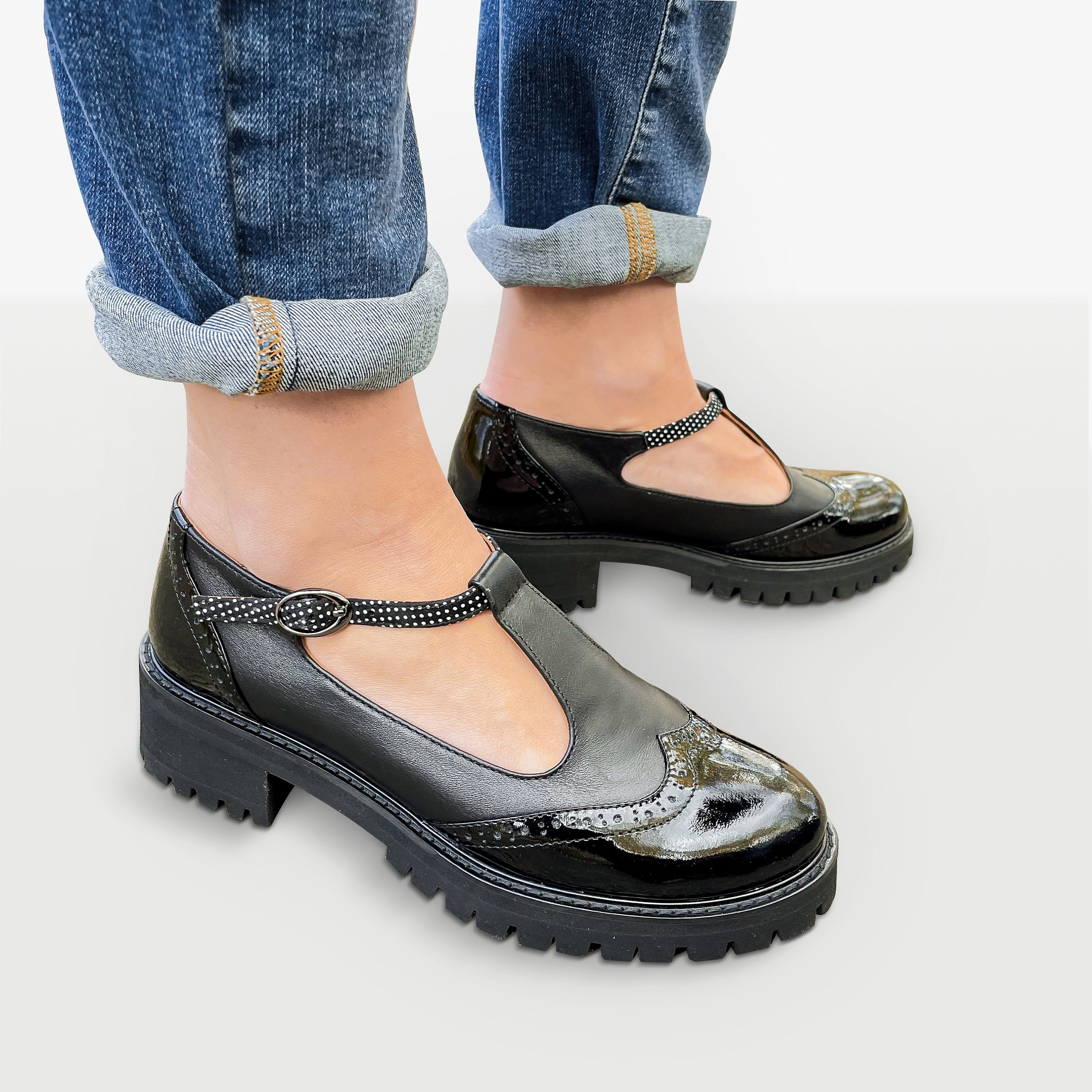 Janes - Women's black Mary Jane shoes, t-strap black leather Janes - Women's black Mary Jane shoes, t-strap black leather