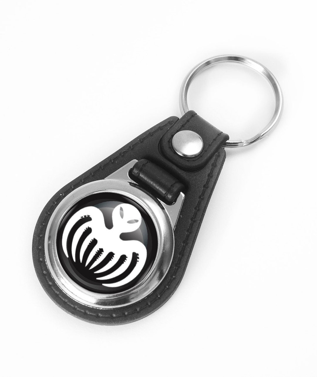 Great James Bond 007 Spectre Medallion Keychain - Etsy
