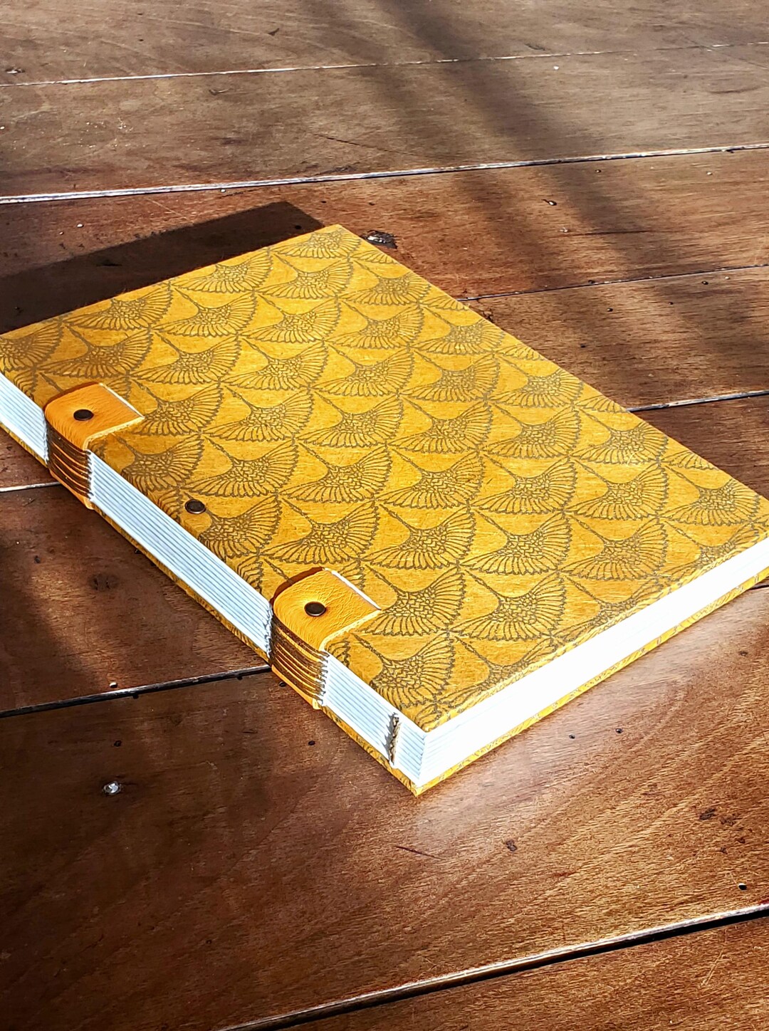 Beautiful A5 Size Sketchbook, 80 Pages of 200g Fabriano Drawing Paper ...