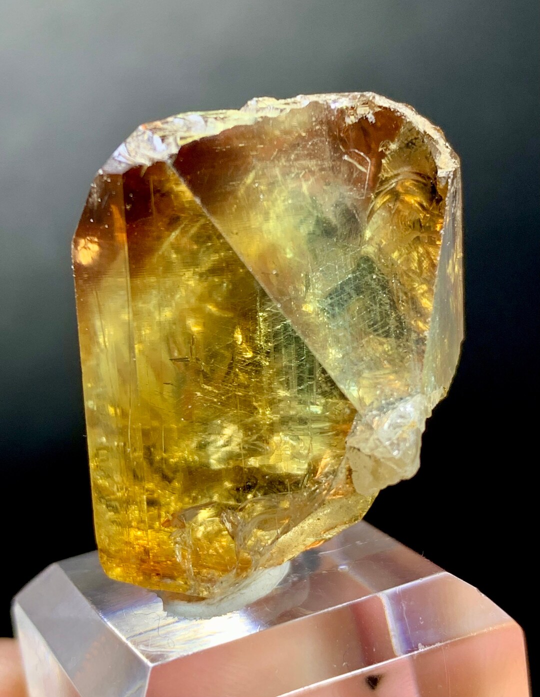 20 Grams Rich Golden Colour Transparent Facet Grade Topaz Crystal ...