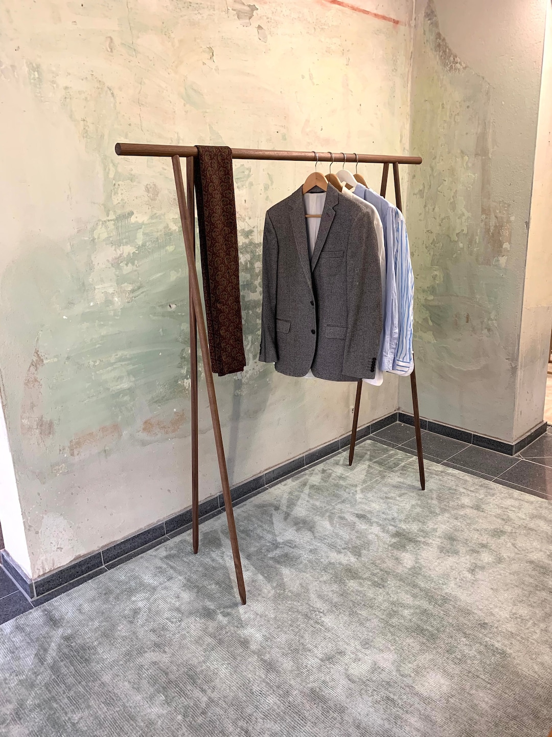 Minimalist Oak Clothes Stand - Walnut or Light Oak Finish - Etsy