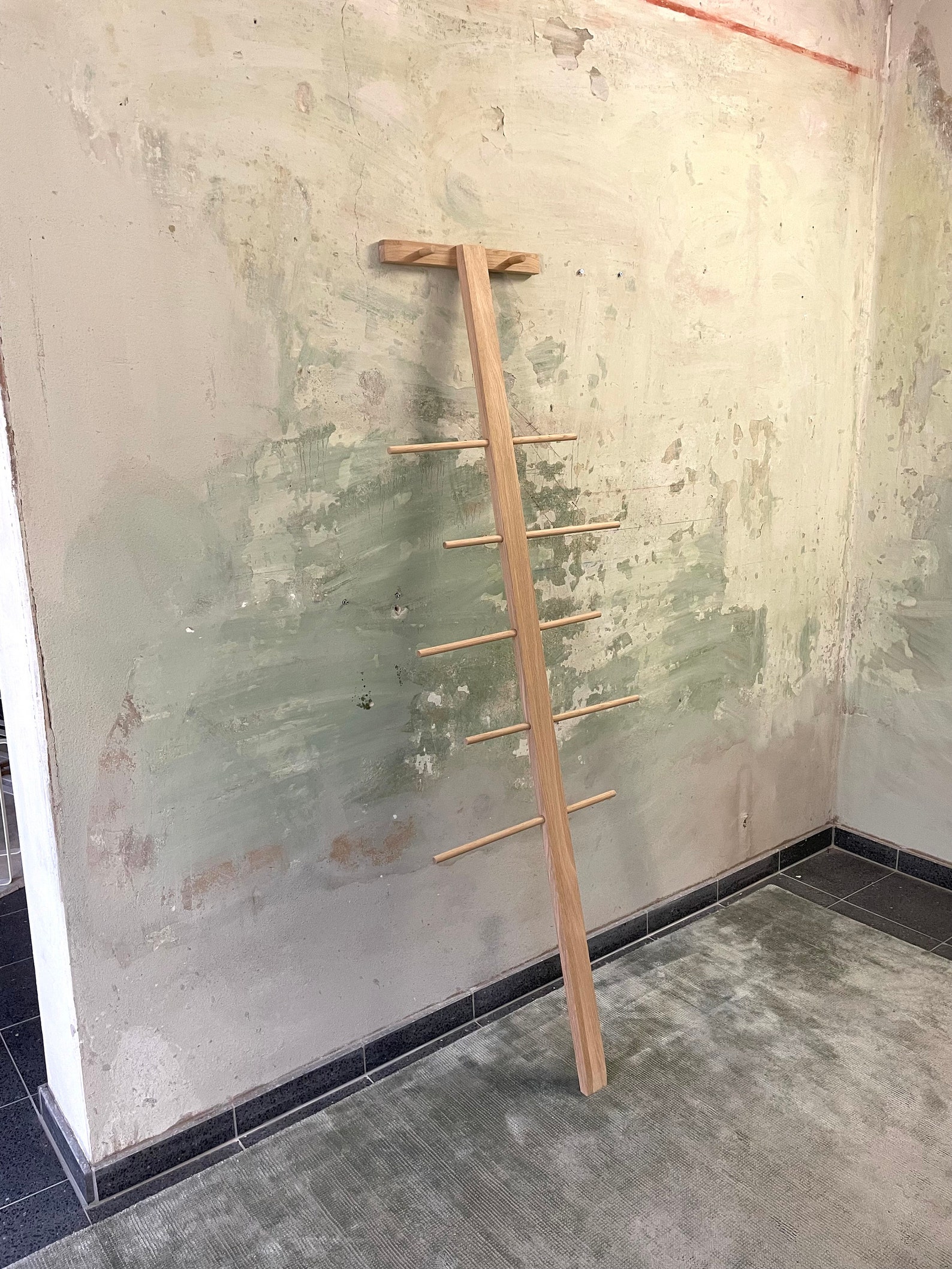 Handmade Oak Clothes Ladder: Modern Valet Stand - Etsy