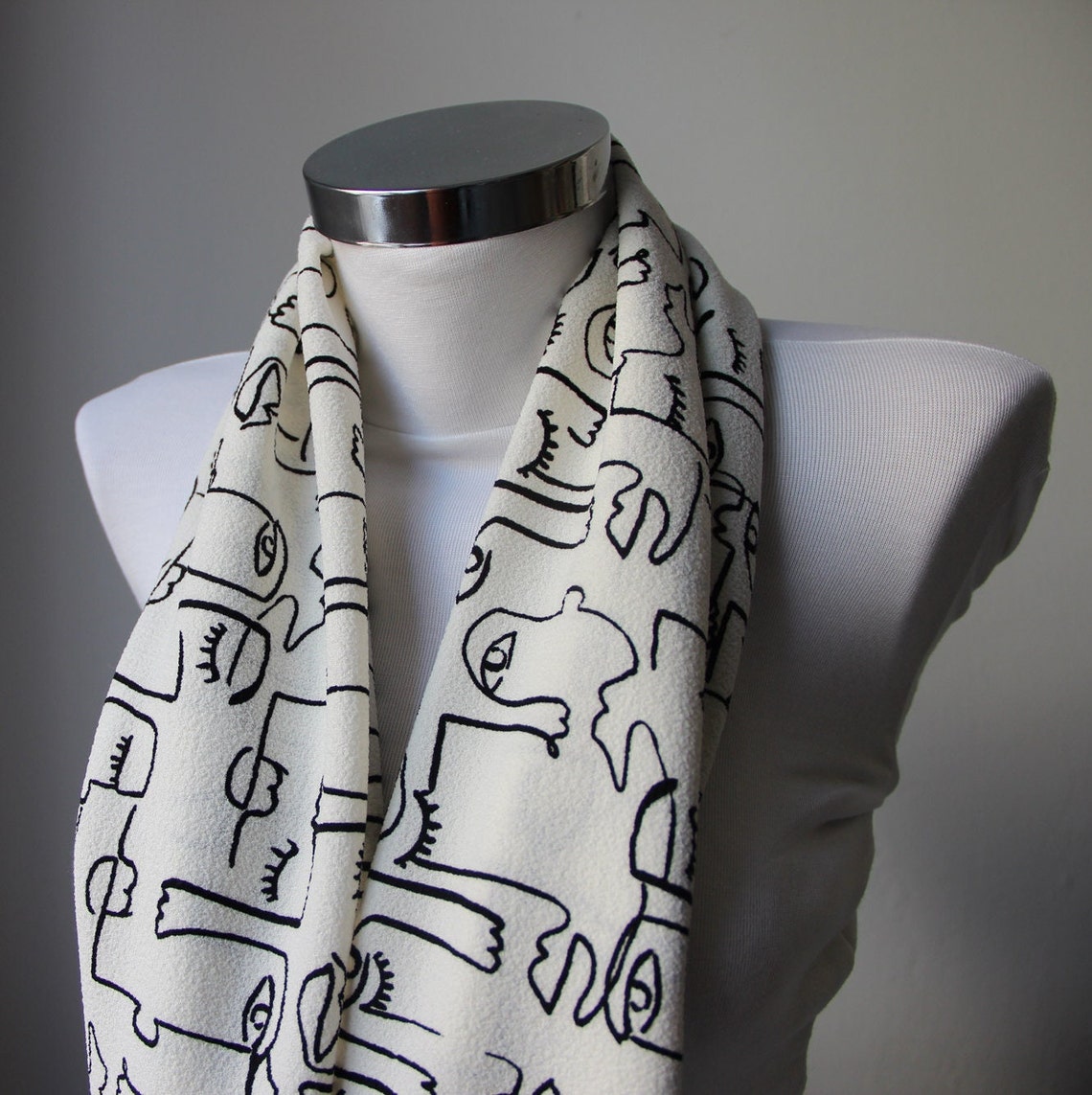 Infinity Scarf, Single Line Illustration, Single Line Art, Circle Scarf ...