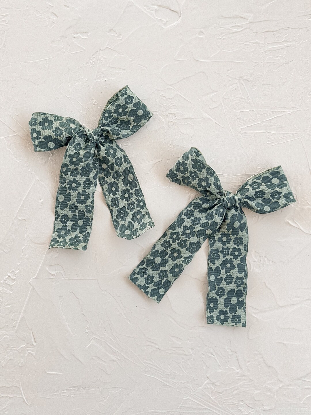 POPPY Oversized Green Floral Hair Bow, Handmade for Girls. Embossed ...
