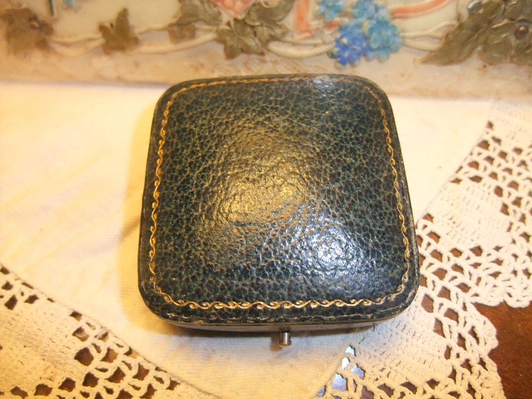 ANTIQUE VICTORIAN/EDWARDIAN Tooled Leather Brooch Box Jb Inglis & Sons ...