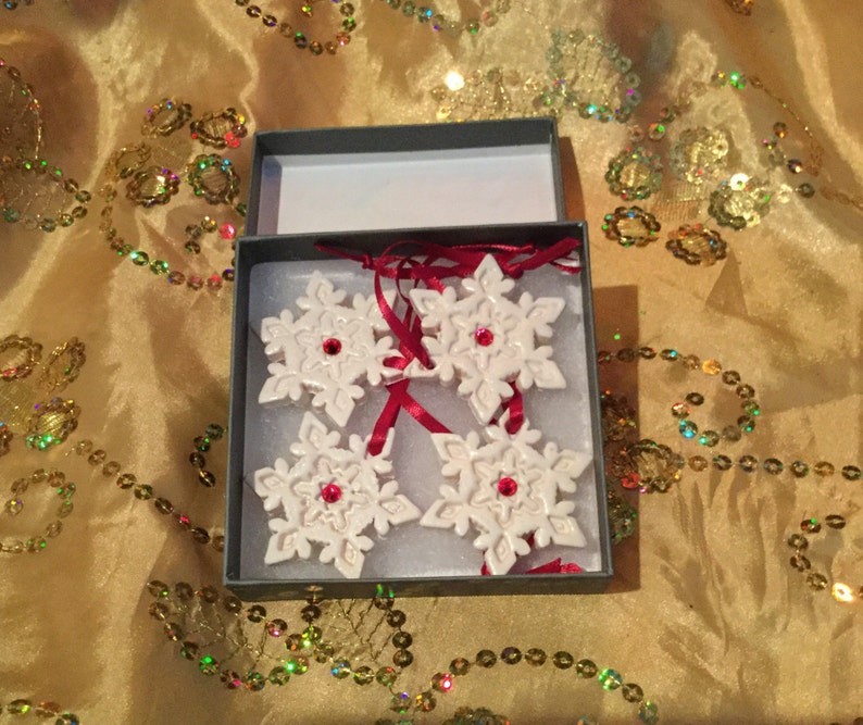 Set of 4 White & red snowflake Mini glitter snowflake gift | Etsy