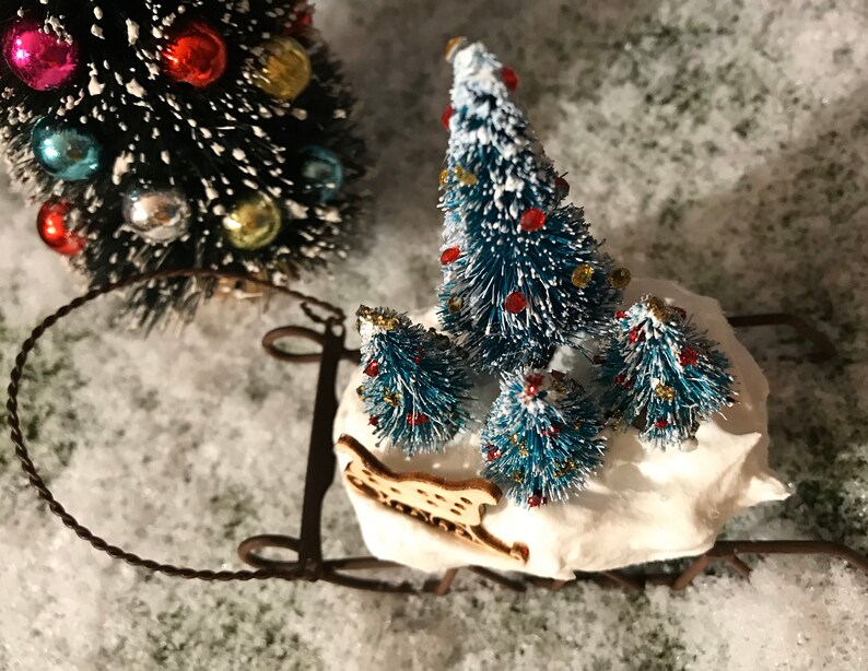 Unique Christmas Winter Scene on Rustic Sled Farmhouse Christmas White ...
