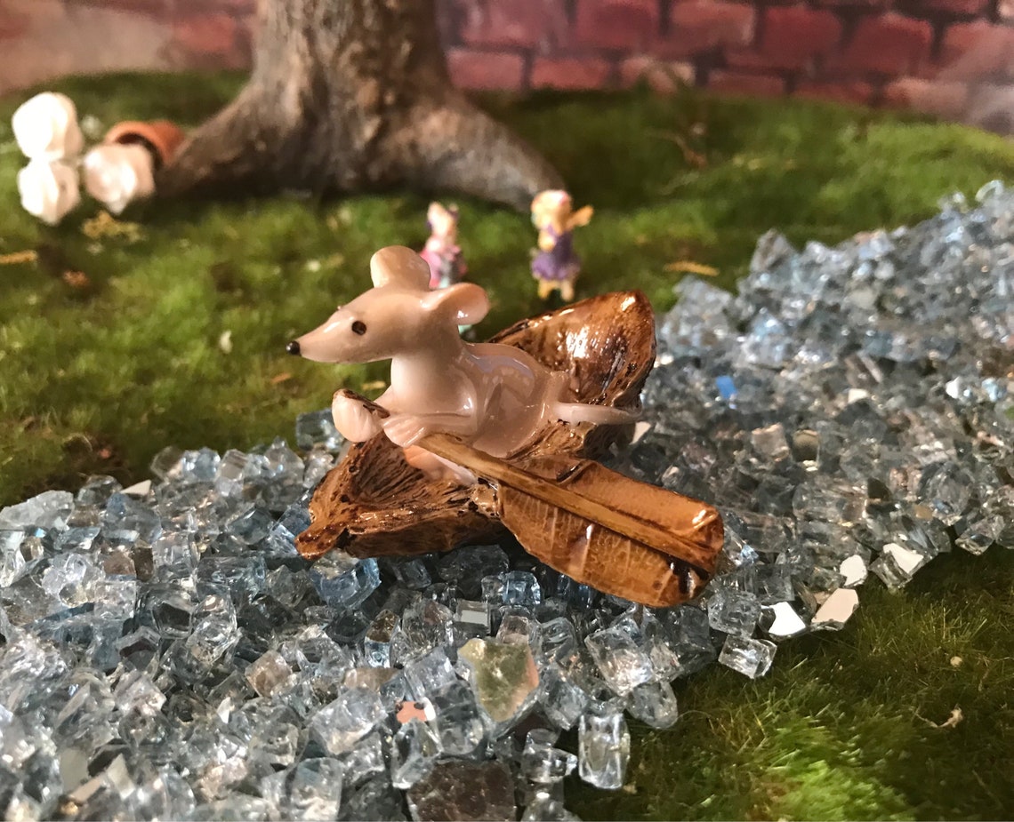 Mouse Rowing Boat Walnut Shell Boat Sweet Miniature Mouse in - Etsy