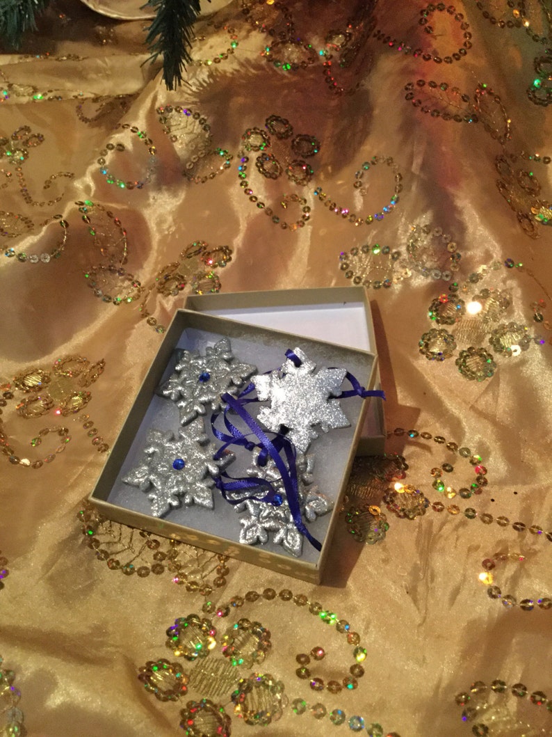 Set of 4 Pretty Silver Snowflake.cute Glitter Snowflake Gift Decoration ...