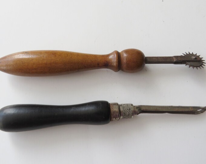 2 Antique Sewing Tools Vintage Tracing Wheel Wood Handles - Etsy