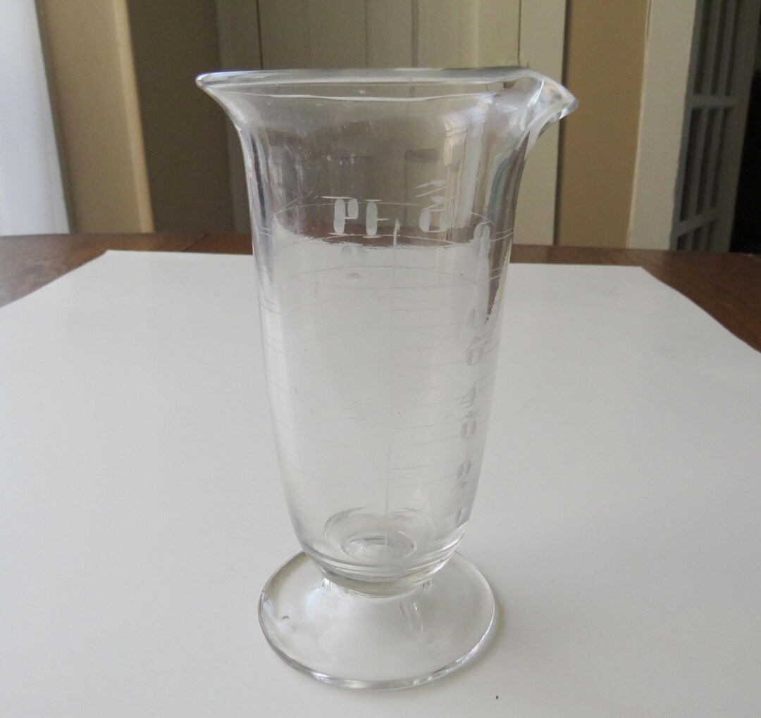 Antique Glass Lab Beaker 8 Oz Vintage - Etsy