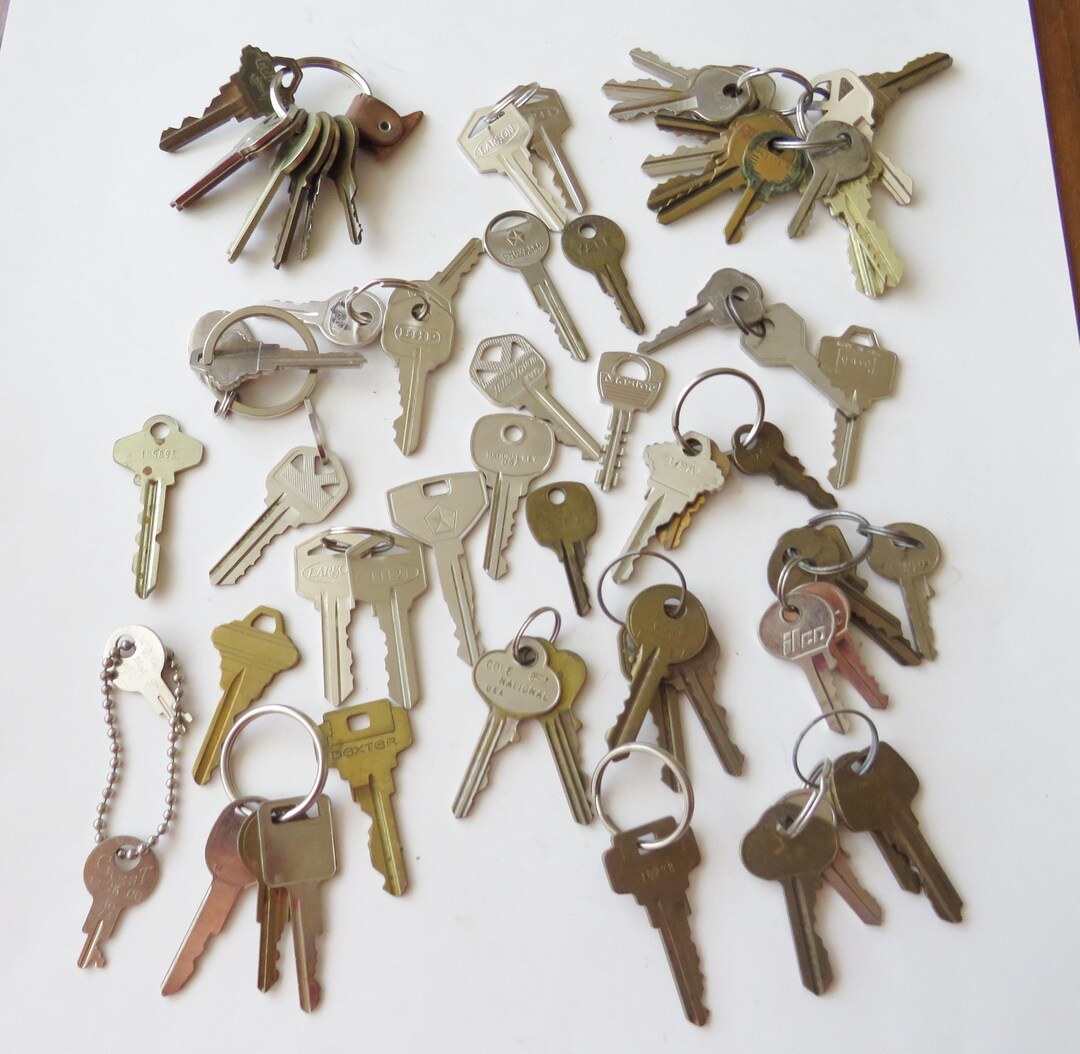 Vintage Lot 60 Keys Great Assortment Junk Key Crafting - Etsy