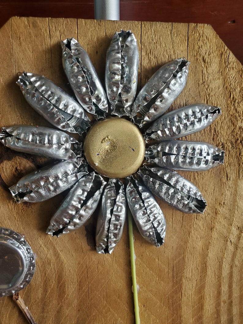 Bottle Cap Flower Art. - Etsy