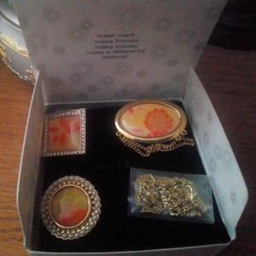 MARK. Jewelry by AVON VTG Set With Original Box - Etsy