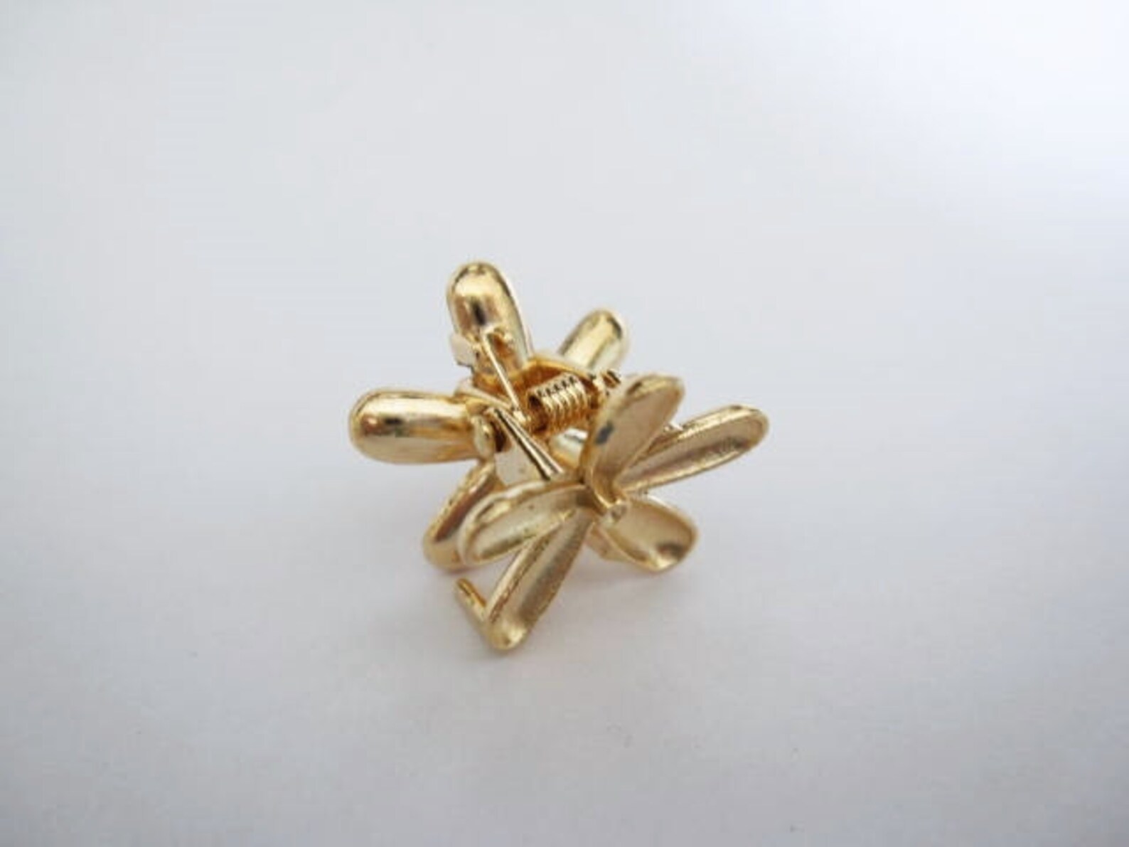 Small Mini Gold Flower Petals Metal Hair Claw Clip - Etsy