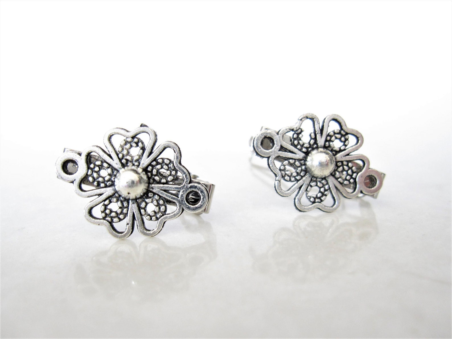 Set of 2 Extra Tiny Small Silver Clover Flower Metal Alligator - Etsy