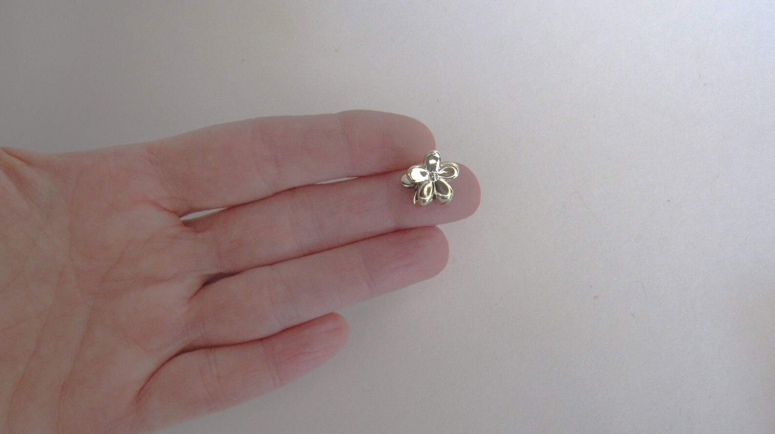 Micro Mini Extra Tiny Silver Flower Acrylic Hair Claw Clip - Etsy