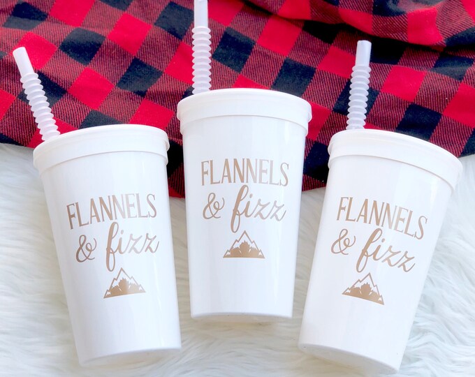Flannels and Fizz Cups Weekend in the Woods Bachelorette Party Cups ...