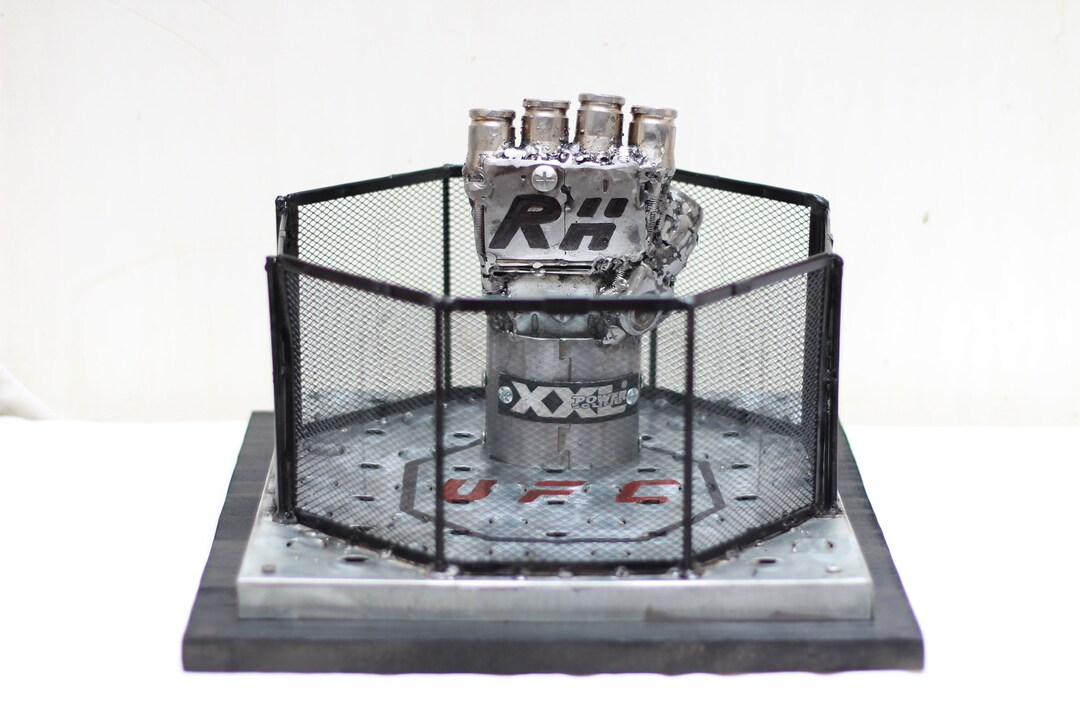 Sculpture "ufc" by Recyclhome. - Etsy