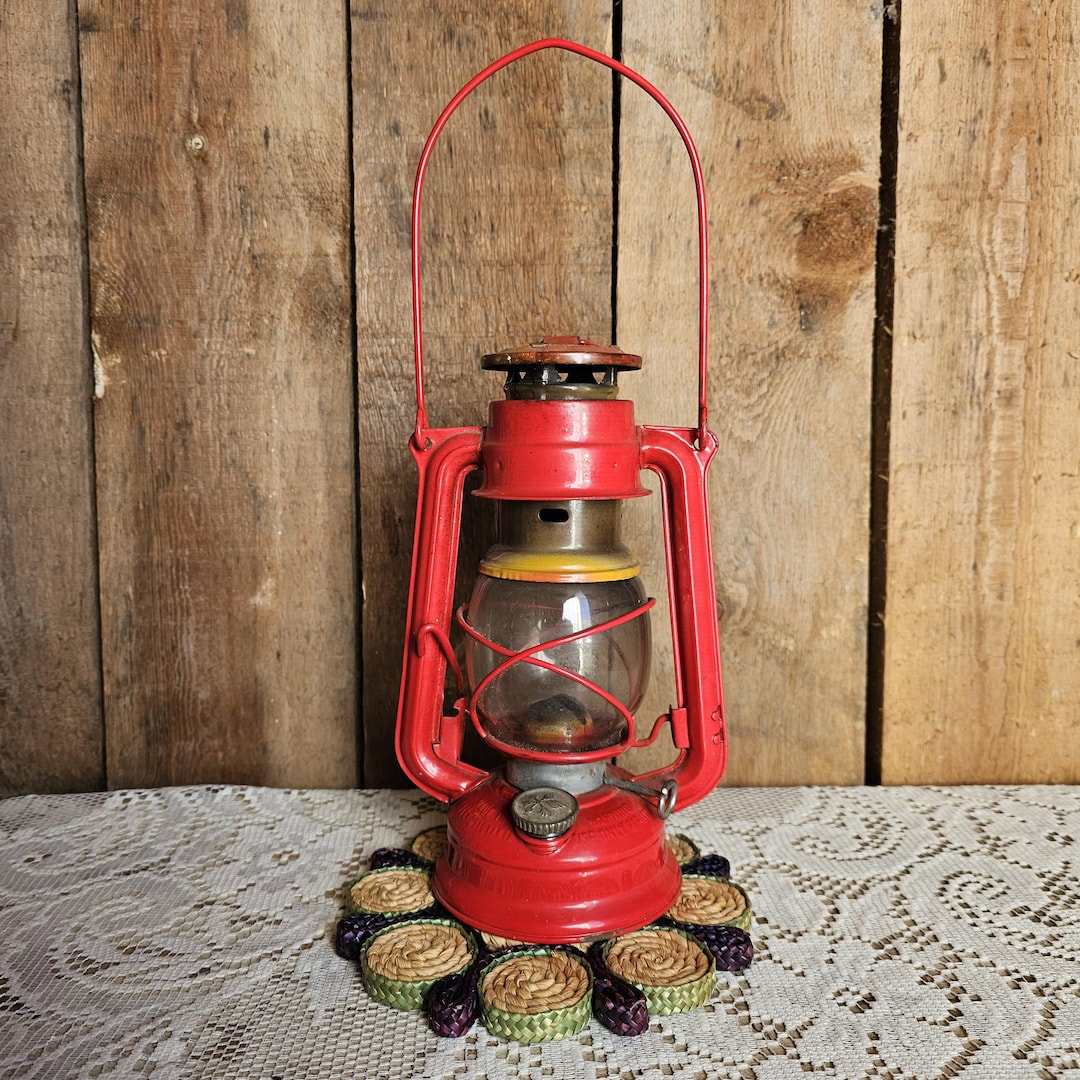 Red Meva Oil Lamp Meva Oil Lantern No. 863 Vintage Meva 863 Paraffin ...