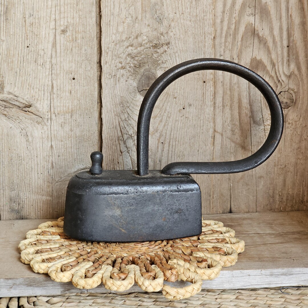 Antique Hat Polishing Iron, Vintage Cast Iron, Vintage Laundry, Troy ...