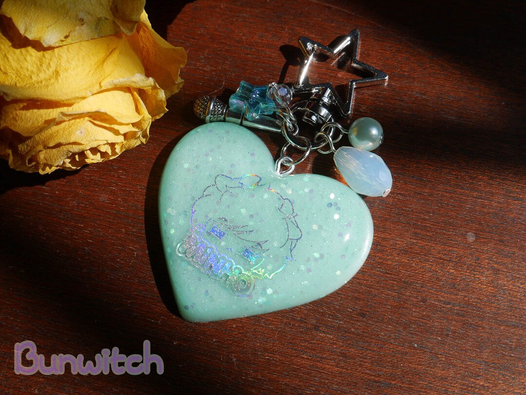Shinee Minho Heart Resin Charm - Etsy