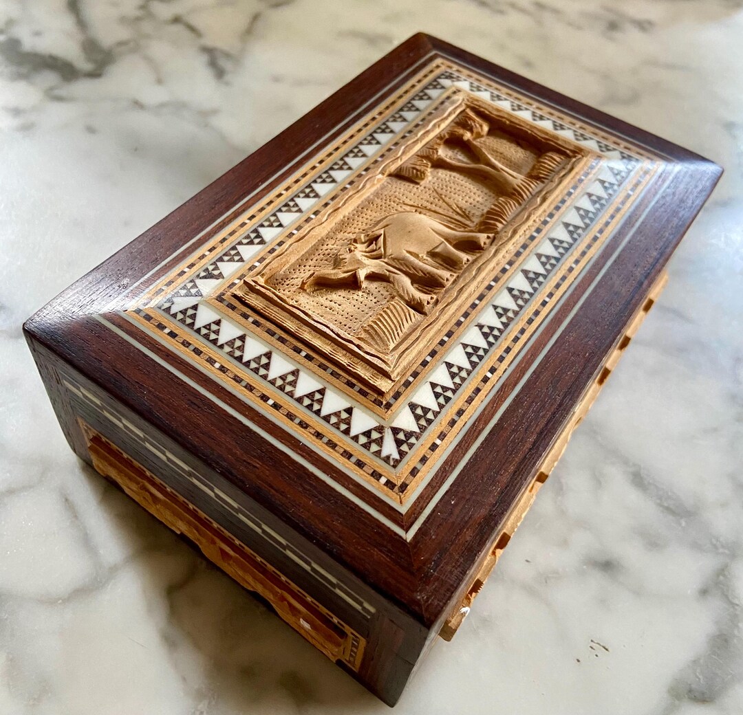 Small Vintage Elephant Inlaid Wooden Jewelry Box Trinket Catchall ...