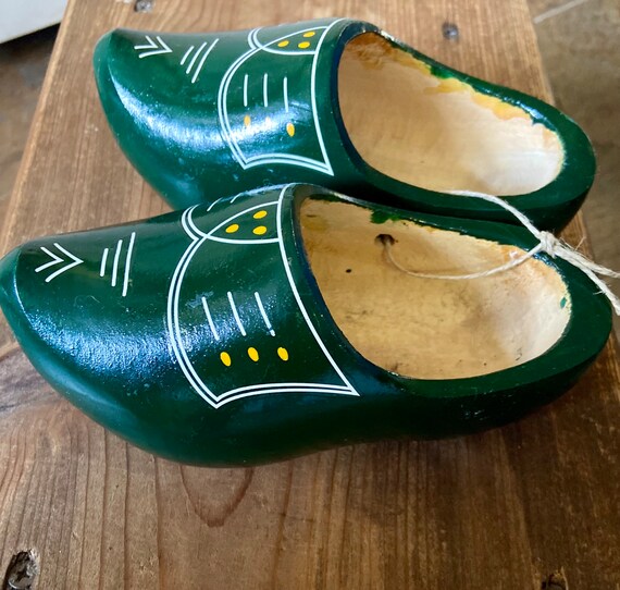 Genuine small vintage childrens dutch wooden clogs, w… - Gem