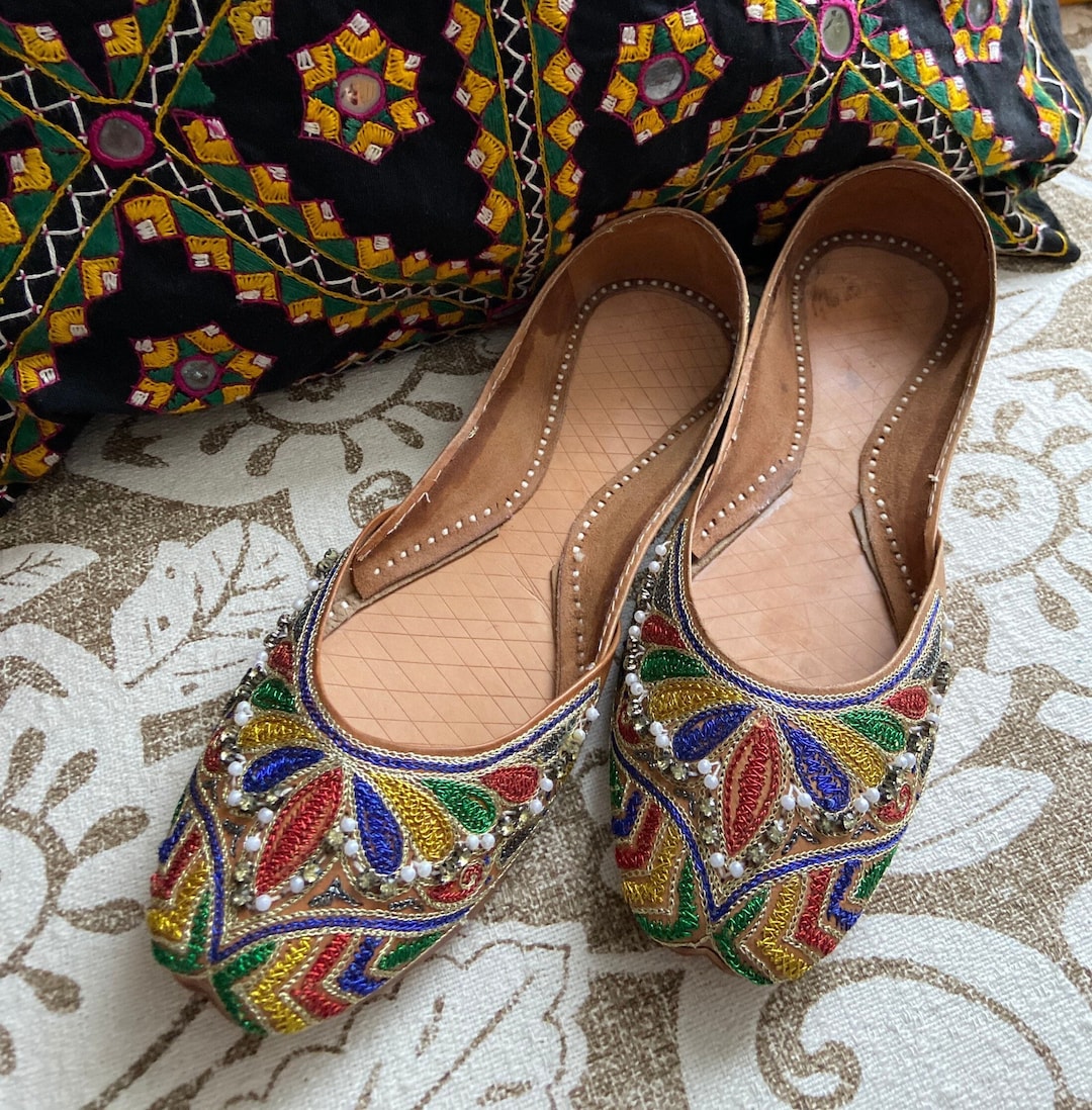 Traditional Punjabi Indian Leather Embroidered Khussa Jutti Alladin ...