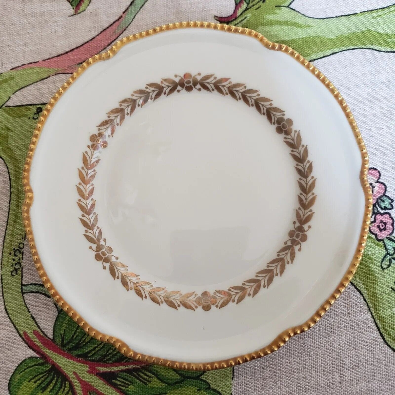 LAUREL by Castleton USA Dinner Plate Wreath W/gold Beaded Edge 1950s - Etsy