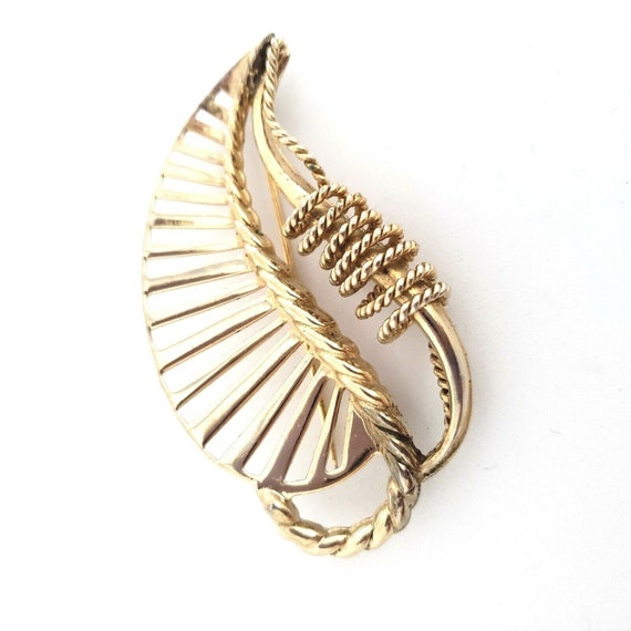 Vintage Signed Volupté Gold Tone Polished Openwork Pi… - Gem